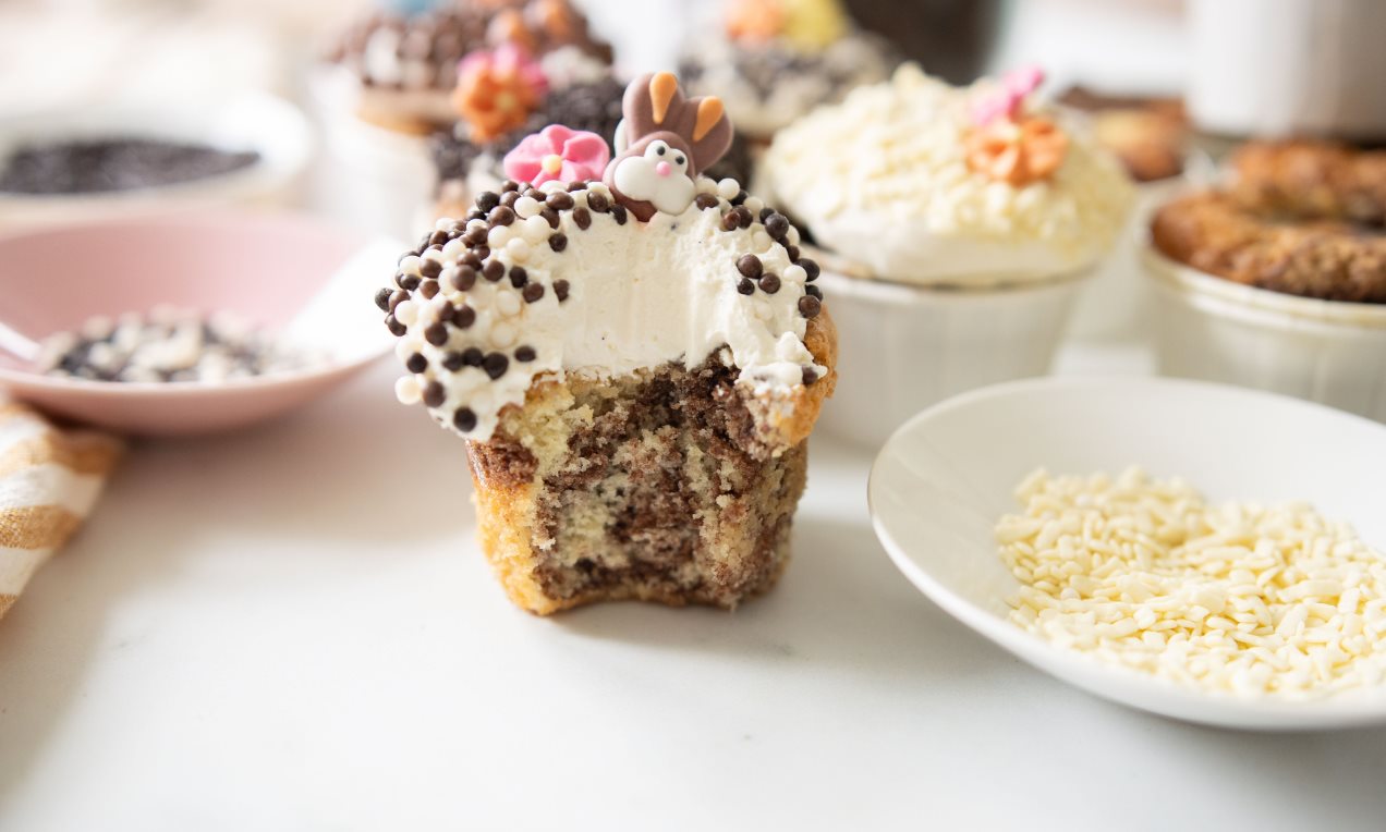 Påskcupcakes med vanilj och choklad Recept | Dr. Oetker